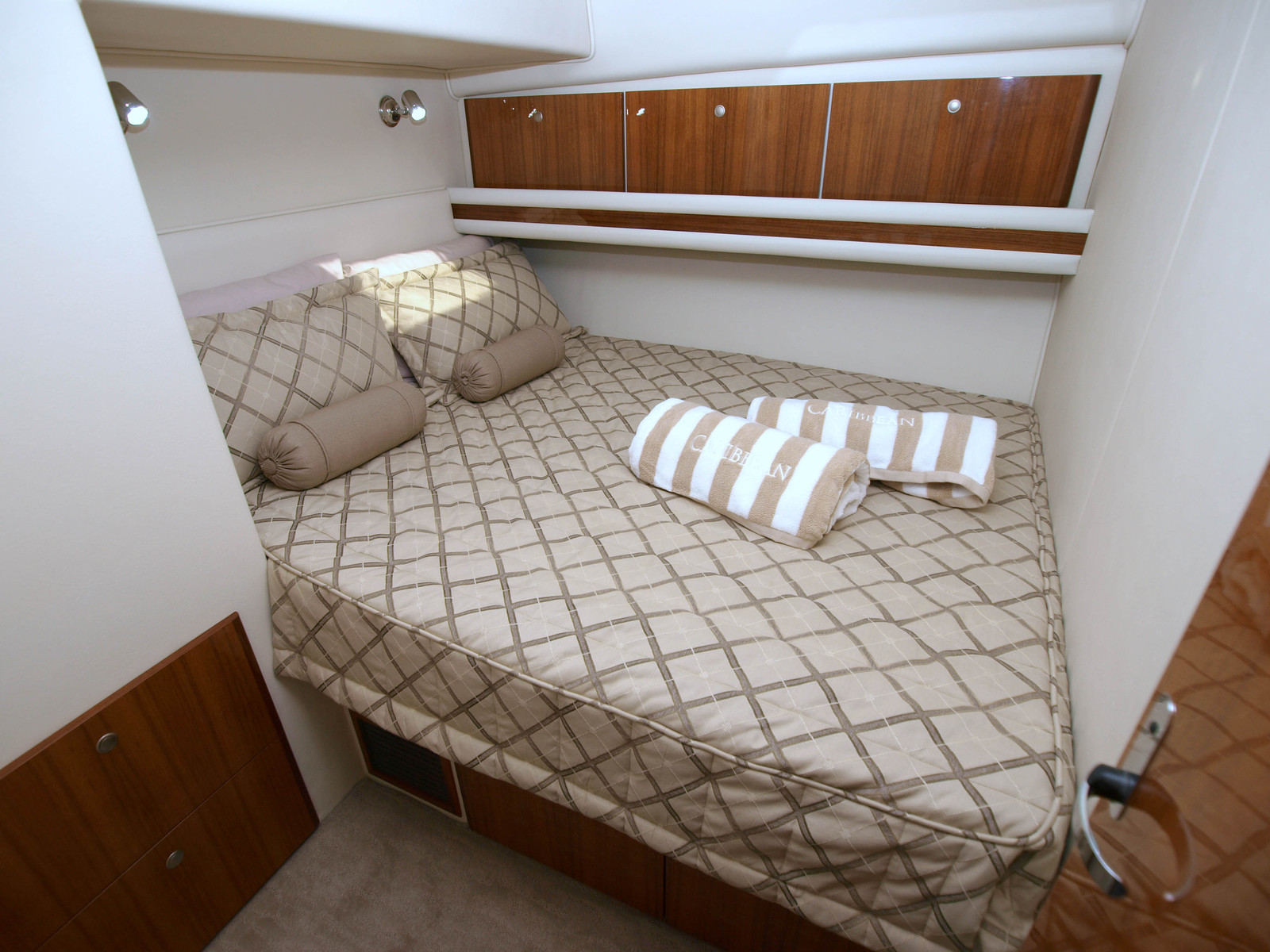 C49 Flybridge Cruiser | New Boats for Sale | Gippsland Boat Supplies