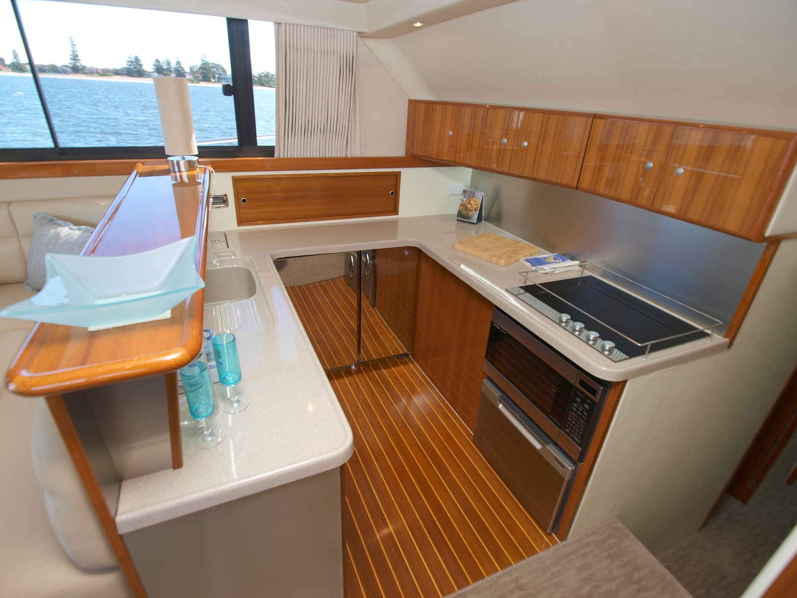 C49 Flybridge Cruiser | New Boats for Sale | Gippsland Boat Supplies
